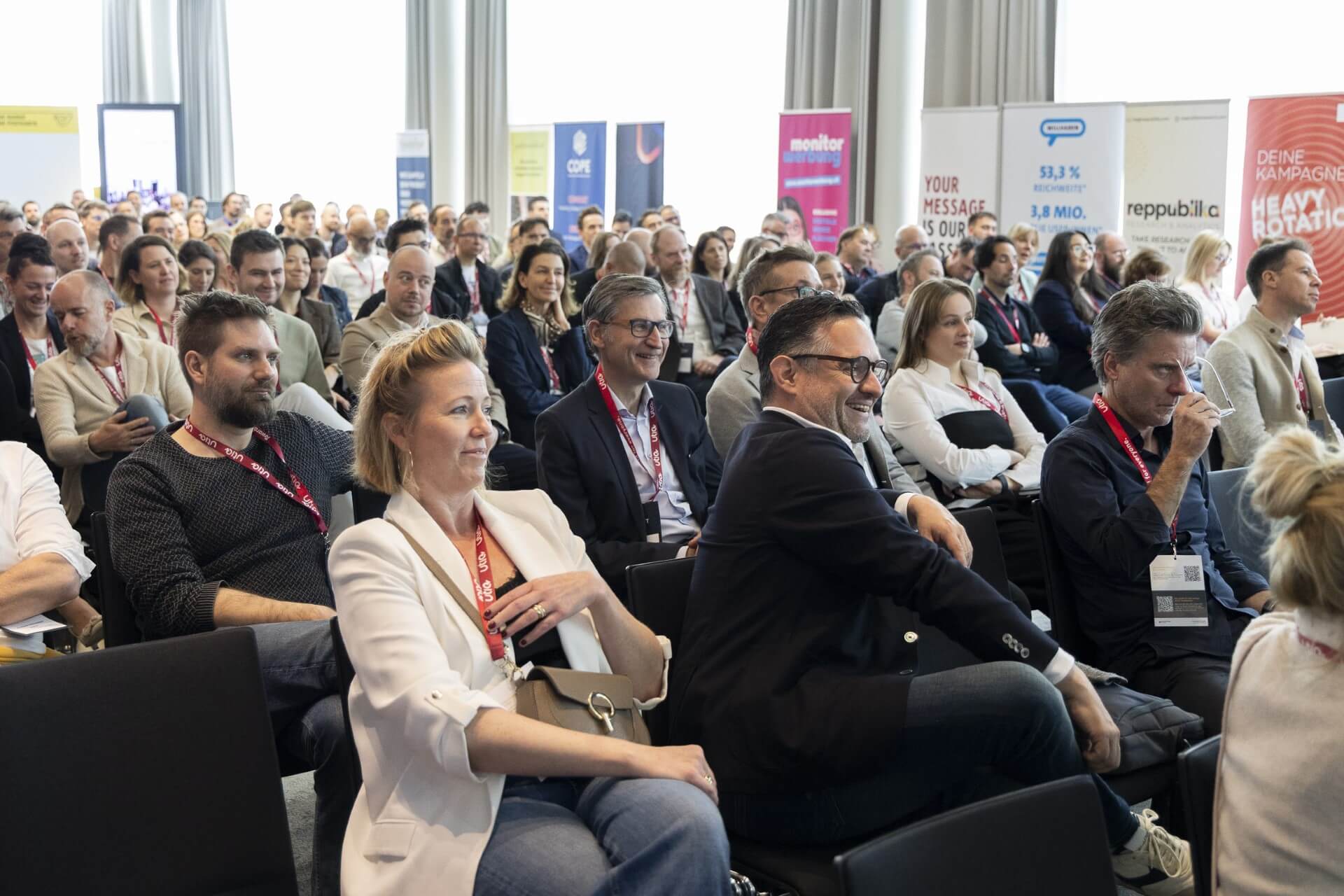 JETZT SUMMIT 2025: Zwei Konferenztage vollgepackt mit Keynotes, Best ...